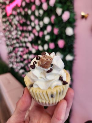 THE CHEESECAKERY - Updated July 2025 - 13 Photos - 8144 Beechmont Ave ...