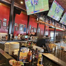LUCILLE’S SMOKEHOUSE BAR-B-QUE - Updated December 2025 - 2605 Photos ...