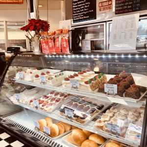 WONDER BAKERY - 256 Photos & 181 Reviews - Bakeries - 943 N Broadway ...