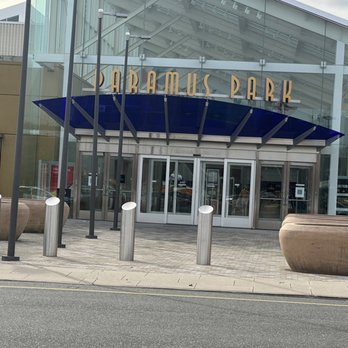 PARAMUS PARK - Updated May 2025 - 161 Photos & 133 Reviews - 700 ...