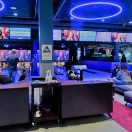 ROUND1 BOWLING & ARCADE - BURBANK - Updated January 2026 - 433 Photos ...