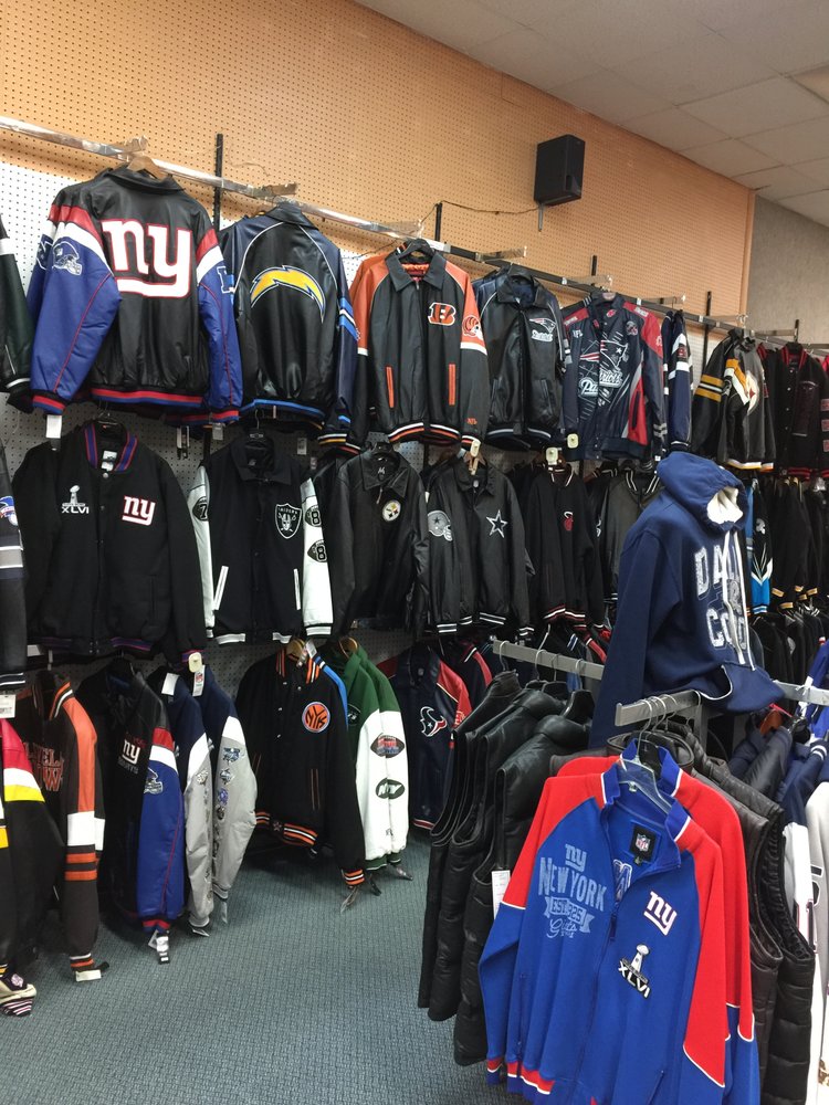 HUDSON LEATHER & SPORTS WEAR NFL STORE - 1665 State Hill Rd, Wyomissing ...