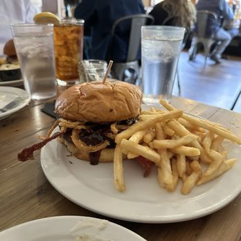 COLD WATER BREWERY AND GRILL - Updated December 2024 - 1450 Photos ...