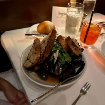 BIX - Updated February 2025 - 1545 Photos & 2109 Reviews - 56 Gold St ...