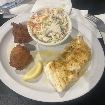 LIGHTHOUSE SEAFOOD & CAFÉ - Updated September 2025 - 285 Photos & 193 ...