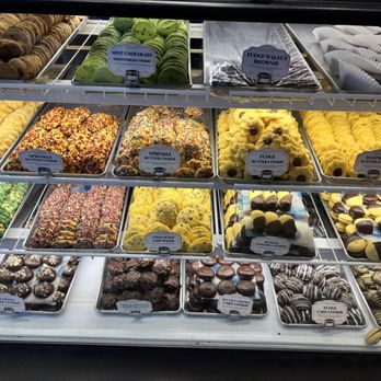 FREED’S DESSERT SHOP - Updated December 2025 - 145 Photos & 36 Reviews ...