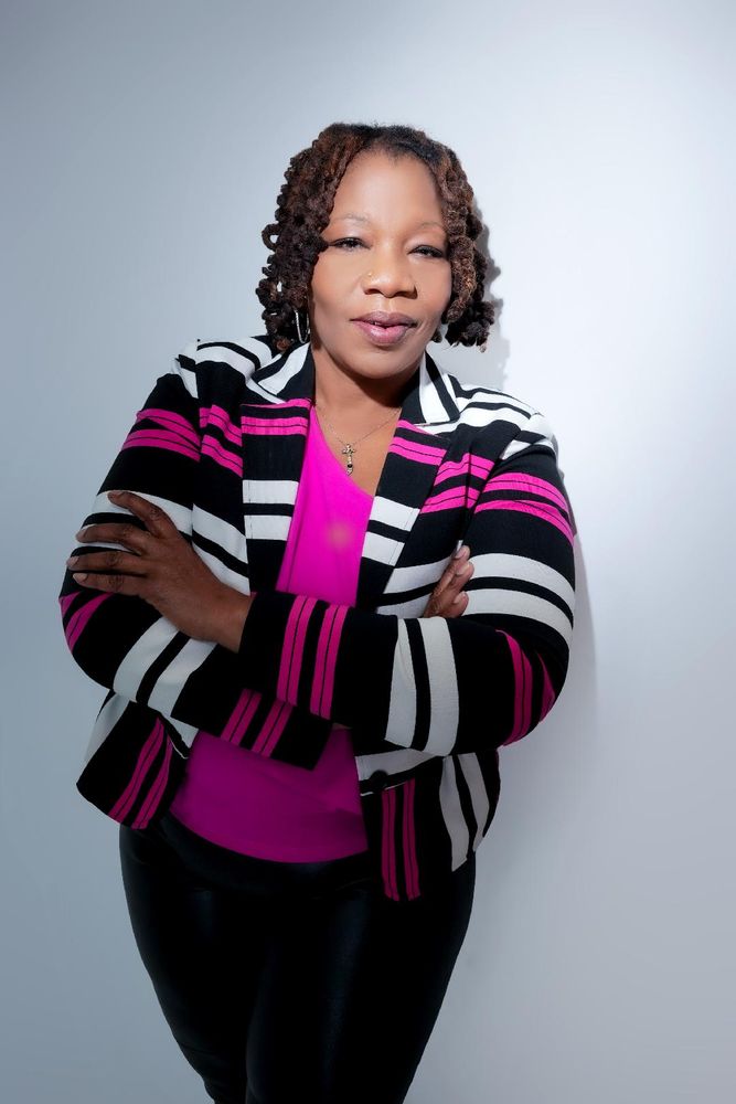 BRAIDS LOCS WEAVES AND DOMINICAN BLOWOUTS - Updated July 2025 - Request ...