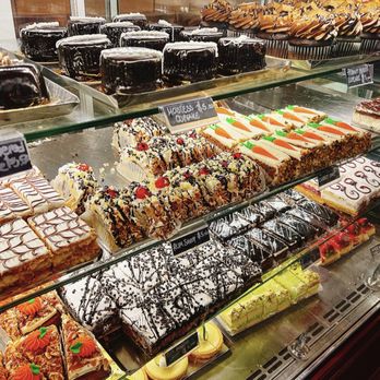 MODERN PASTRY SHOP - 3459 Photos & 2566 Reviews - 257 Hanover St ...