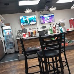 SMACKIN J’S DELI & GRILL - Updated October 2025 - 95 Photos & 76 ...