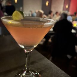 MARTINIS BAR & GRILL - Updated July 2025 - 56 Photos & 168 Reviews - 50 ...