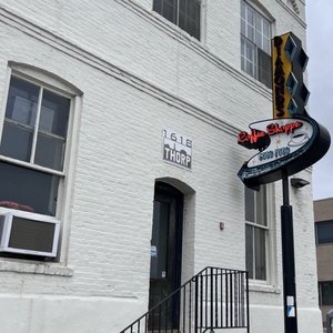 GIOT - Updated December 2025 - 11 Photos - 6627 Penn Ave S, Richfield ...