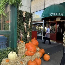 CAFE FIORELLO - Updated December 2024 - 886 Photos & 1025 Reviews ...