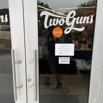 TWO GUNS ESPRESSO - MANHATTAN BEACH - Updated January 2025 - 55 Photos & 60 Reviews - 875 ...