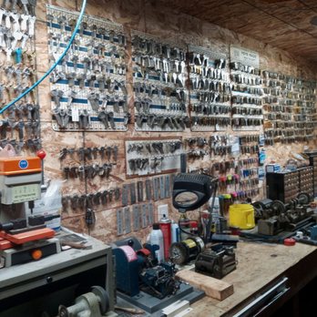 THE KEY GUY - Updated October 2025 - 12 Photos - 134 Dunbar Rd, Windsor ...