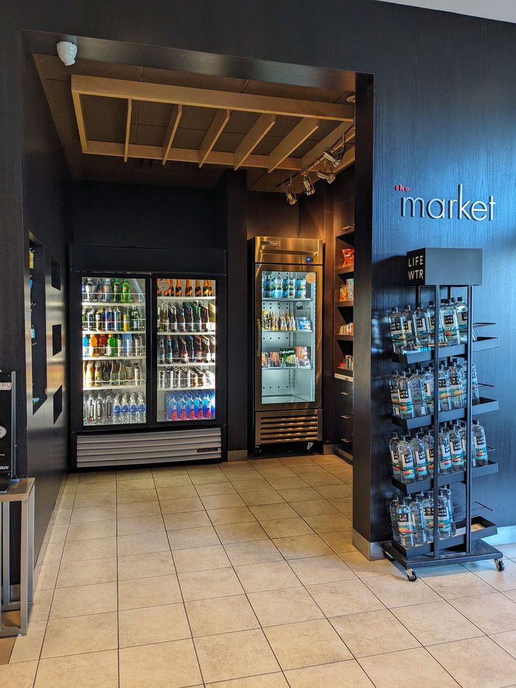 COURTYARD BY MARRIOTT LONG BEACH AIRPORT - Updated October 2025 - 195 ...