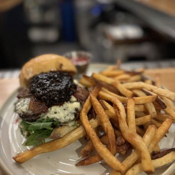 TOPSIDE - Updated July 2025 - 738 Photos & 378 Reviews - 101 W Monument ...