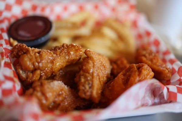 LOVE CHICK-IN - Updated January 2026 - 147 Photos & 82 Reviews - 129 E ...