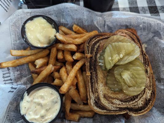 GLENDALE TRACKSIDE PUB - Updated October 2024 - 12 Photos - 275 E ...