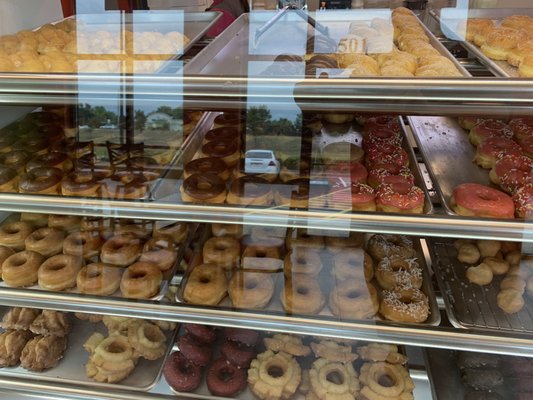DANNY’S DONUTS - Updated April 2024 - 11 Photos & 44 Reviews - 4037 ...