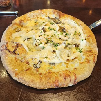 MELLOW MUSHROOM SHORT PUMP - Updated December 2025 - 355 Photos & 284 ...