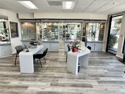 OPTOMETRY EYE CARE CENTER - Updated May 2026 - 25 Photos & 121 Reviews ...