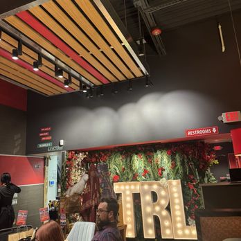 THE RED LLAMA - Updated March 2025 - 172 Photos & 137 Reviews - 8331 ...