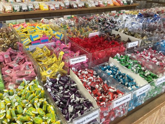 GATEWAY FARM MARKET & CANDYLAND - Updated September 2024 - 28 Photos ...