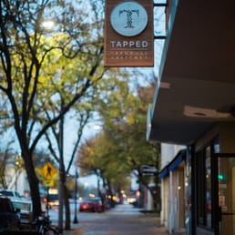 TAPPED - TAPHOUSE & KITCHEN - Updated June 2025 - 162 Photos & 265 ...