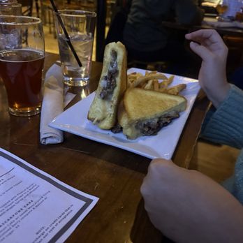 THE VANGUARD BREWPUB & DISTILLERY - Updated September 2025 - 378 Photos ...