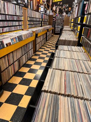 THE RECORD EXCHANGE - Updated April 2026 - 77 Photos & 91 Reviews ...