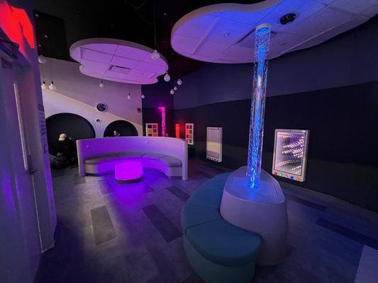 BOSTON LOGAN INTERNATIONAL AIRPORT - TERMINAL E - Updated October 2025 ...