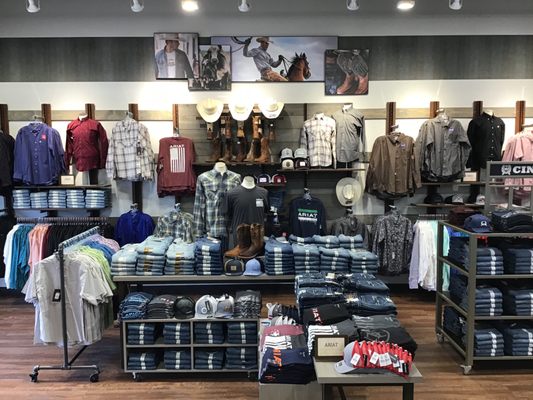 BOOT BARN - Updated February 2025 - 24 Photos - 5555 Whittlesey Blvd ...