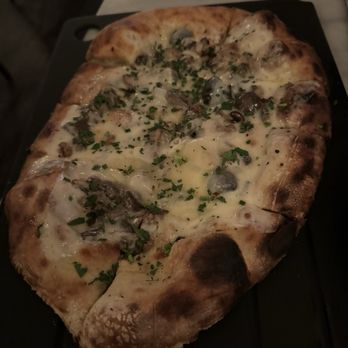 SERIOUS PIE DOWNTOWN - Updated August 2024 - 3268 Photos & 4683 Reviews ...