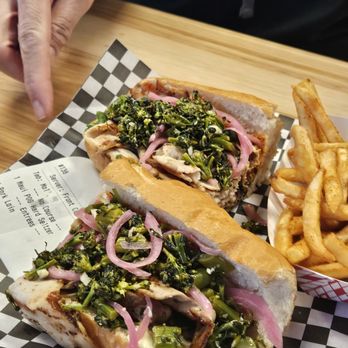 SANDY O’S - Updated May 2024 - 115 Photos & 84 Reviews - 10505 NE Sandy ...