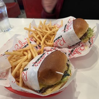 RUBY’S DINER - Updated May 2025 - 314 Photos & 309 Reviews - 10109 ...