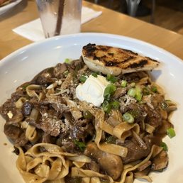LOCALZ BISTRO - Updated December 2025 - 302 Photos & 344 Reviews - 1850 ...
