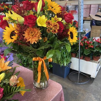 ANDREWS FLOWERS - Updated January 2026 - 14 Photos - 825 S San Pedro St ...