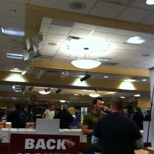 QUEST INN DOWNTOWN - Updated December 2025 - 367 Ellice Ave, Winnipeg ...