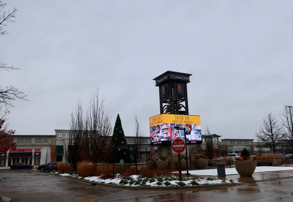 GENEVA COMMONS - Updated November 2024 - 28 Photos & 29 Reviews - 602 ...