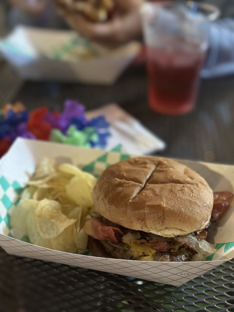 ALOHA SMASH BURGER - WAIKIKI - Updated November 2024 - 77 Photos & 77 ...