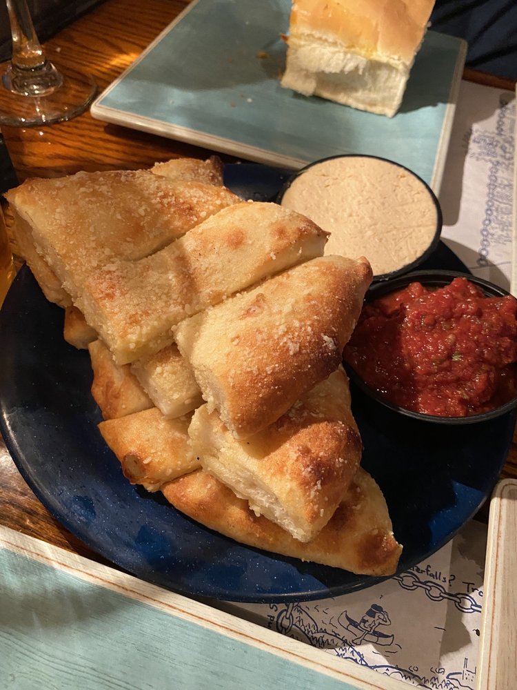 PORTSIDE INN - 104 Photos & 145 Reviews - 239 W Washington St ...