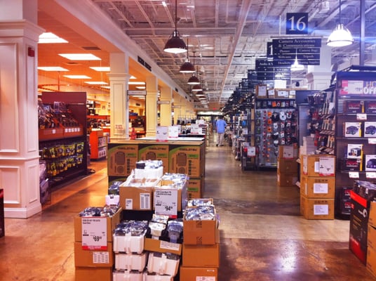 MICRO CENTER - 20 Photos & 211 Reviews - Computers - 1776 E. Jefferson ...