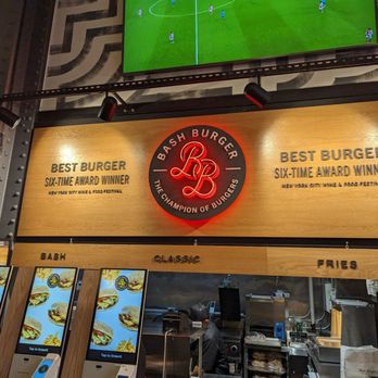 BASH BURGER - Updated January 2026 - 11 Photos - 230 Park Ave, New York ...