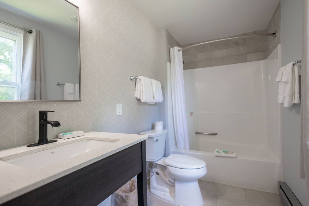 WESTBOROUGH INN - Updated January 2026 - 13 Photos & 38 Reviews - 4 ...