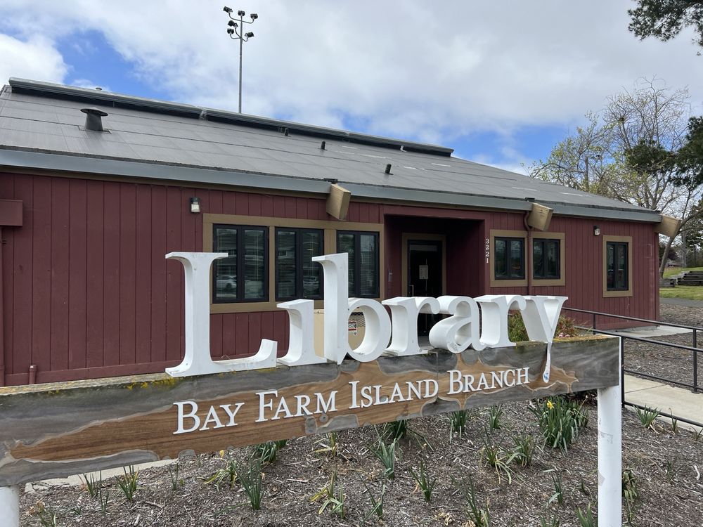 BAY FARM ISLAND LIBRARY - Updated October 2025 - 15 Photos - 3221 ...