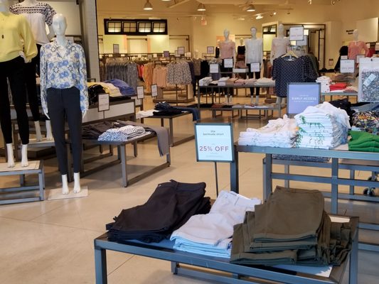 LOFT OUTLET - Updated September 2025 - 13 Photos - Woodburn Factory ...