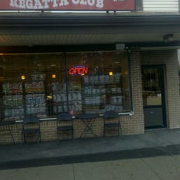 REGATTA DELI - Updated July 2025 - 40 Photos & 159 Reviews - 28 Lake ...