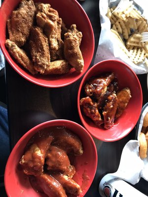 ROADHOUSE WINGS & GRILLE - 51 Photos & 108 Reviews - 2177 Hilliard Rome ...