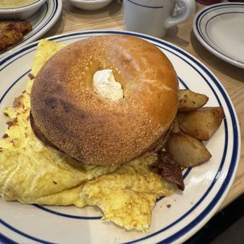 MAVEN’S DELICATESSEN - Updated October 2025 - 284 Photos & 345 Reviews ...