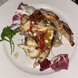 ESTIA - Updated December 2025 - 1353 Photos & 942 Reviews - 1405 Locust ...